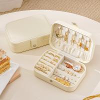 China White PU Leather Square Jewelry Organizer Box with Velvet Lining - Durable and Elegant Travel Jewelry Case for sale