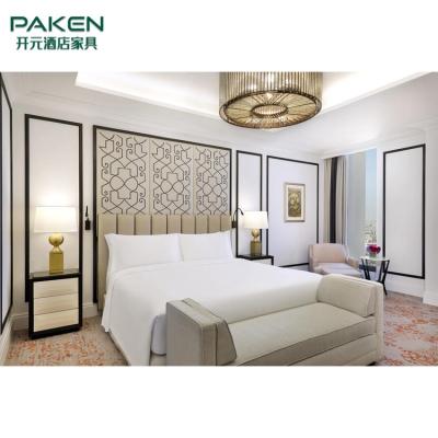 China 5 Star Elegant Oak Wood Hotel Furniture Set with 1800x2000mm Bed Base and 1200x2400mm Wardrobe for sale