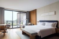 China Modern Wooden Resort Five Star Hotel Furniture for sale