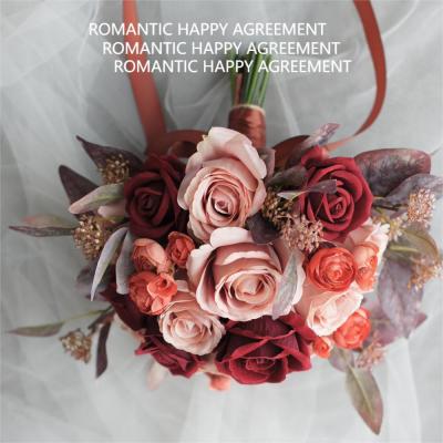 China Lifelike Rose Artificial Bridesmaid Bouquets For Wedding Custom for sale