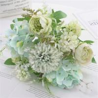 China Silk Realistic Faux Flowers Artificial Dahlias Floral Arrangement Home Furnishing for sale