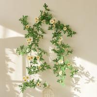 China Artificial Flower Daisy Decorative Vines Silk Greenery Stems OEM for sale