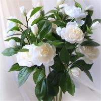 China Silk Gardenia Fake Holiday Flowers Arrangements Custom for sale