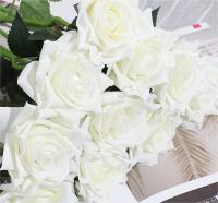 China Lifelike Rose Fake Holiday Flowers Bouquet Wedding Bouquet Silk Plastic for sale