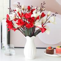 China OEM Silk Artificial Magnolia Flower Arrangement For Office Furnishings for sale