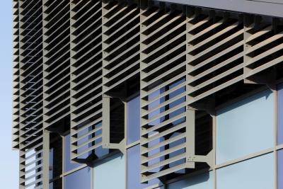 China Powder Coated 6063-T5/T6 Aluminum Sun Louver with 100mm to 600mm Size Range for Facade and Curtain Wall for sale
