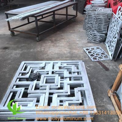 China Powder Coated Aluminum Privacy Screen with Customizable Patterns in 1000x2000mm Size for Garden Fence and Facade Decoration for sale