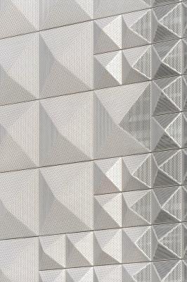 China Customizable Perforation Patterns PVDF Coated Energy Efficient Perforated Aluminum Facade Panel for sale