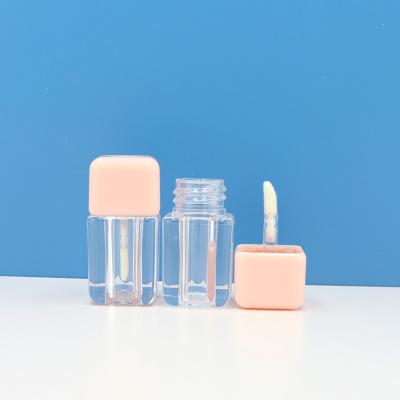 China OEM Refillable Lip Gloss Tube FOCSTAR Transparent Lip Gloss Square Tubes for sale