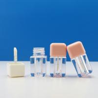 China OEM Refillable Lip Gloss Tube FOCSTAR Transparent Lip Gloss Square Tubes for sale