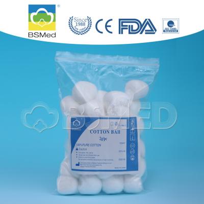 China Medical Sterile Cotton Balls 0.3g-9g Sizes | 100% Pure Cotton for Dental & Healthcare Applications for sale