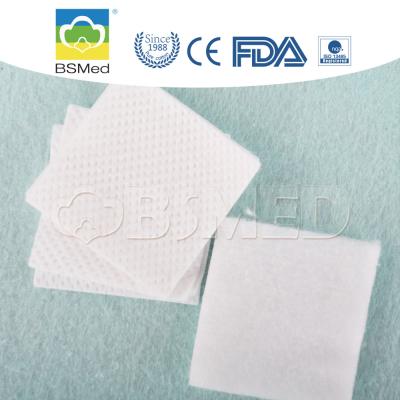 China 100% Natural Cotton Pads Square Shape White Color 50-200pcs Packaging ISO9001 FDA CE Certified for sale