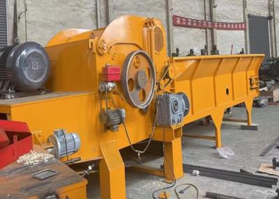 China Industrial Drum Wood Chipper Making Machine 110 Kw 30 * 30 * 5mm for sale