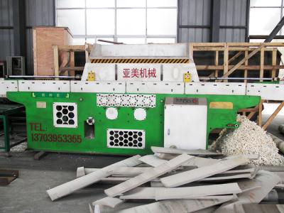China 1000kg/H Hydraulic Wood Shaving Machine For Animal Bedding Barn for sale