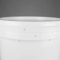 China Pouring Spout Lubricant Bucket 20 Litre Plastic Bucket IML Printing for sale