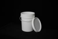 China FDA Compliant Food Buckets with Insulated Metal Handles for Freezer Safe Food Storage for sale