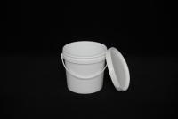China Metal Handled Food Grade Plastic Buckets For Safe Freezer Storage In White / Other Colors for sale