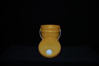 China Metal Handle Leakproof Plastic Paint Bucket With Snap On Lid for sale