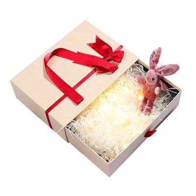 China ISO9001 Certificate Paper Box With Handle ECO Friendly Recycled Materials for sale