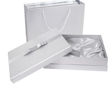 China Custom Cardboard Boutique Box , High Durability Custom Jewelry Fold Box for sale