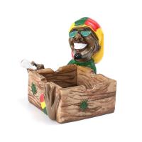 China Handmade Resin Ashtray 7.5x7x9cm with Cover Durable Novelty Smoking Accessory for sale
