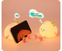 China Latest Cute Peach Silicone Night Light Rechargeable Eye Protection Bedside Lamp For Baby Bedroom Colorful Peach Night Lighting for sale