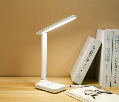 China Eye protection Desk Lamp with Pen Holder for Reading, Charging, Plugging In, Dormitory Bedroom, Reading Desk Lamp for sale