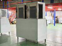 China 400LB Commercial Water Cooled Ice Machine Stainless Steel Ice Cube Maker 200KG/24H High Efficiency for sale