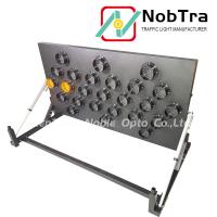 China Solar/Battery Powered Wireless LED Arrow Board with 25 Lamps, 12 Working Modes and 500m Visibility for sale