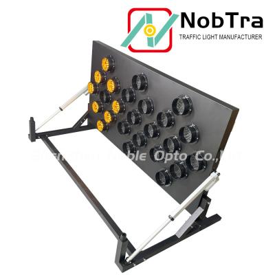 China Bright Adjustable LED Arrow Board with 25 Lamps, 500m Visibility, and Wireless Remote Control for Traffic Management for sale
