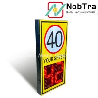 China Sun-Powered Speed Detection Displays Solar 12VDC Or Mains Power 220VAC Suitable for 40-60 Degree Celsius Environments for sale