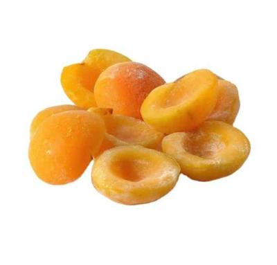 China Sinocharm BRC-A 4-Star Product 1/2 Halve Cut IQF Peaches Half Wholesale Price 10kg Bulk Frozen Yellow Peach for Juice Drink for sale