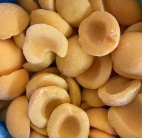 China Sinocharm BRC-A 4-Star Product 1/2 Halve Cut IQF Peaches Half Wholesale Price 10kg Bulk Frozen Yellow Peach for Juice Drink for sale