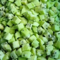 China Wholesale IQF Frozen Kiwi Fruit Diced Frozen Kiwi Whole Sliced Sweet Taste Frozen Kiwi for sale
