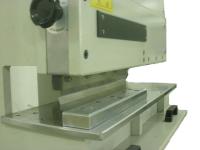 China PCB Separator Machine for LED Lighting Industry with 2 High Speed Steel Blades for sale