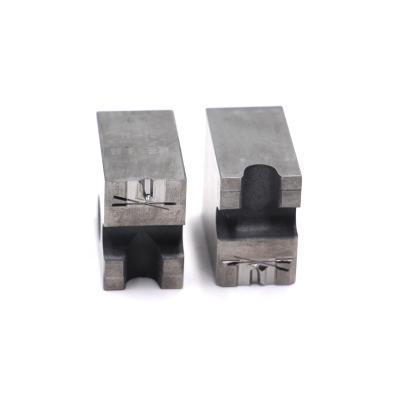 China M2 M4 Screw Making Drill Point Die High Hardness Wear Resistant 250000 Shots for sale