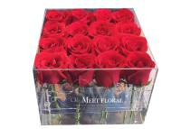 China Square Waterproof Acrylic Flower Box With Lid For Packing Environmentally Friendly for sale