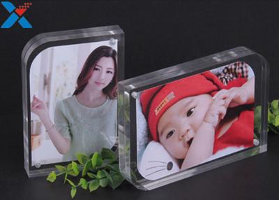 China Magnet Clear Acrylic Photo Frame Creative ARC Shape PMMA Pictures Table Frame for sale