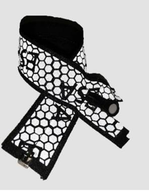 China 5# Black Reflective Closed-End Zipper 3.1cm x 20cm with EN471 Certification and Silver Hexagon Pull Tab for sale