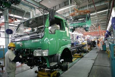 China 8CBM Milk Tank Truck Dongfeng Euro3 EQ5110GNY4 Tanker Camions for sale