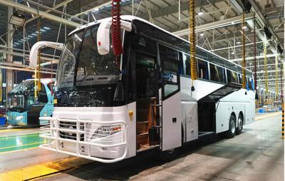 China LHD/RHD 65 seats Euro2 360HP 6x2 Coach Bus with Cummins Engine YBL6137T for Peru for sale