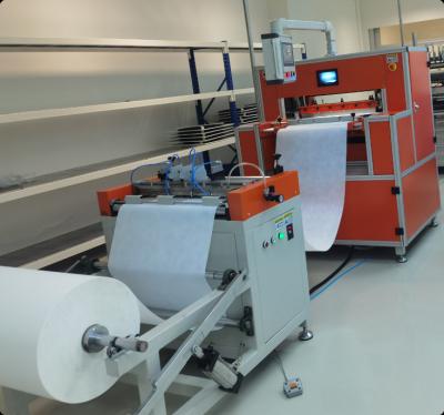 China Filter Paper Knife Pleating Machine 700mm Width CNC Control System for sale