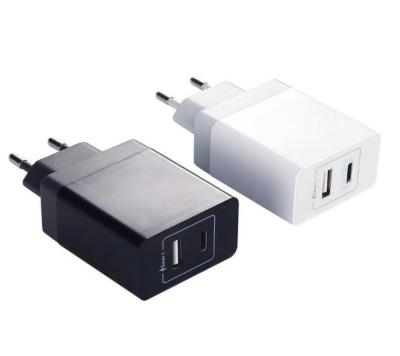 China QC3.0  PD 30W  Fast Charger Quick charger Cell Phone Chargers With AC 100 - 240 V Input for sale