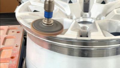 China Dust Minimization Robotic Grinder for Aluminum Alloy Automobile Wheel Grinding for sale