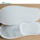 China Comfortable Disposable Hotel Slippers Carton Personalized Disposable Bathroom Slippers for sale