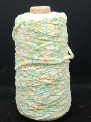 China 5.3Nm Polyester Chenille Yarn Coloured Yarn Heat Set Pile Fashion for sale