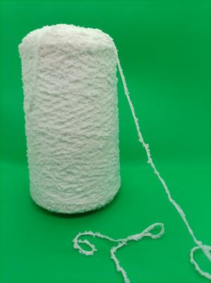 China Knitting Polyester Feather Yarn 0.8NM Crocheted With Mutiple Filament Pile for sale