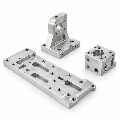China Custom CNC Machined Aluminum Mounting Plates Brackets and Precision Mechanical Parts for sale