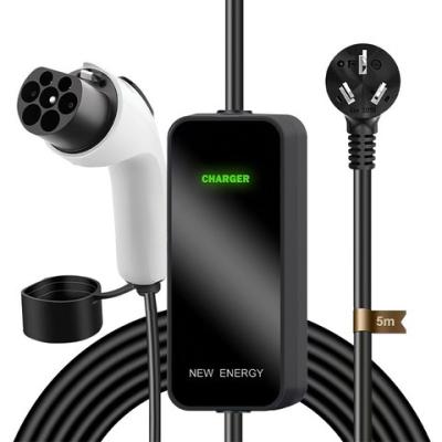 China Portable EV Charging Gun with Adjustable Current Settings 5 Meter Cable Length and Comprehensive Safety Protection for sale
