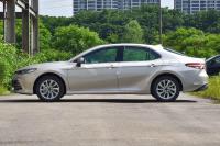 China 2018 Toyota Camry Used Car with LED Headlights Two-Engine Peak Model and 5 Seats for sale